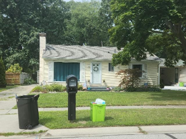 Pine Grove Ave