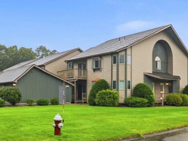 Pine Grove Dr Unit,south Hadley, Condo For Sale