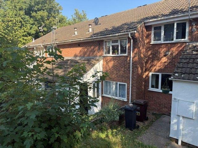 Pine Grove, Gillingham ME7, 1 bed maisonette to rent, £1,000 pcm | PrimeLocation