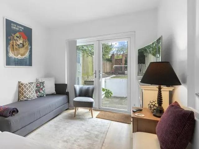 Pine Grove, London, SW19 7HE, United Kingdom | 1 bed apartment for rent #140656437 | Rentberry