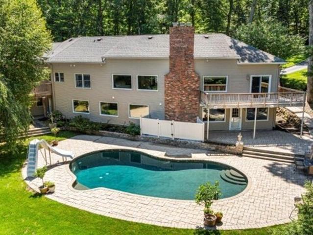Pine Grove Rd, Berkeley Heights Twp, Home For Sale
