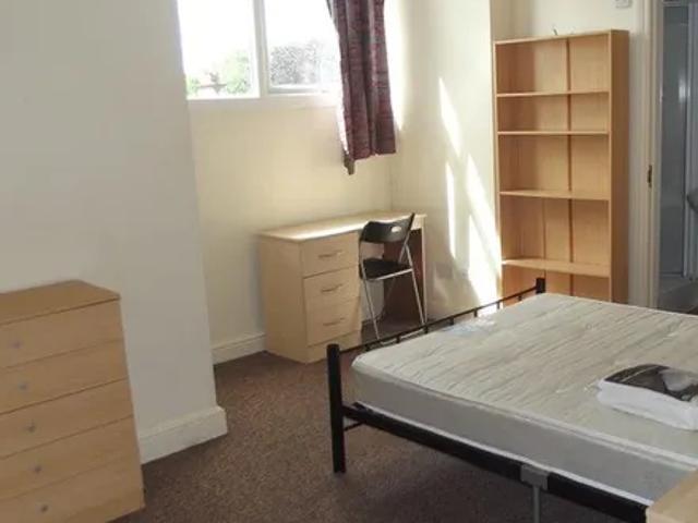 Pine Grove, Victoria Park, Manchester, M14 5QG, United Kingdom | 7 bed house for rent #132087609 | Rentberry