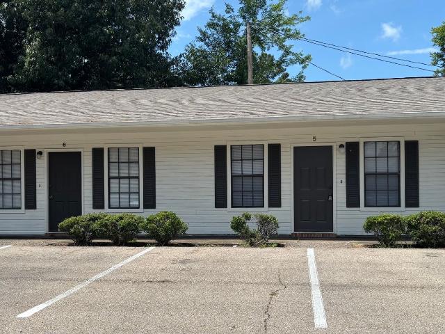 Pine Hill Apartments Tupelo