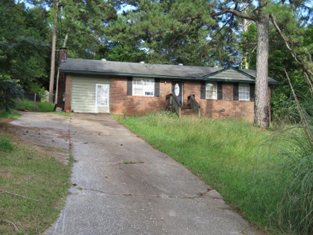 Pine Hill Dr