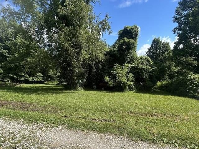 Pine Hill Dr, Scott Depot, WV 25560