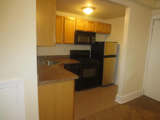 Pine Hill Studio Apartment for Rent at 4801 Pine St, Philadelphia, PA 19143 Cedar Park
