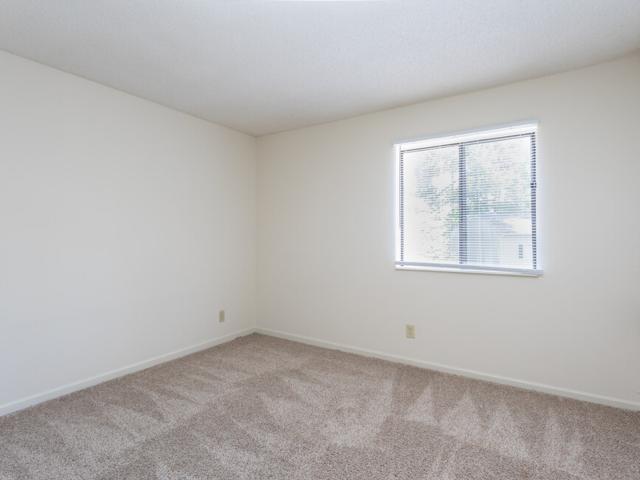 Pine Knoll Apartments
