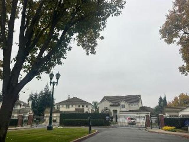 Pine Lake Cir