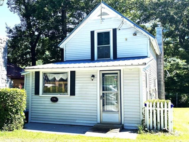 Pine Ln, Salisbury, Home For Sale