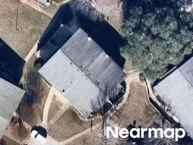 Pine Log Rd NE Apt C
