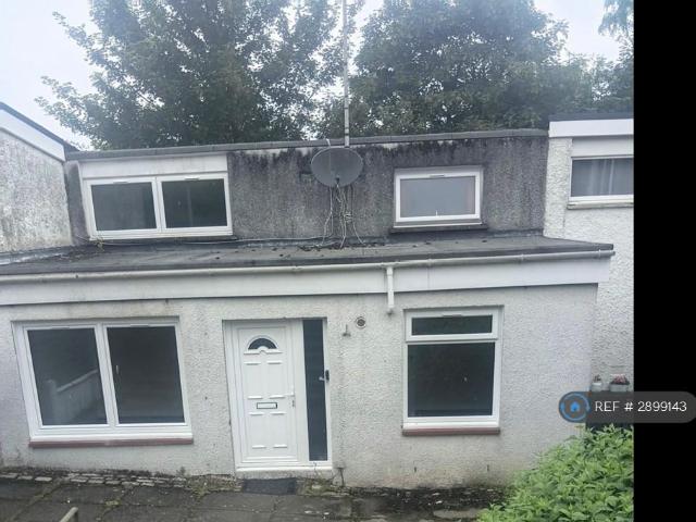 Pine Place, Glasgow, G67 4 bed terraced house to rent £1,295 pcm £299 pw