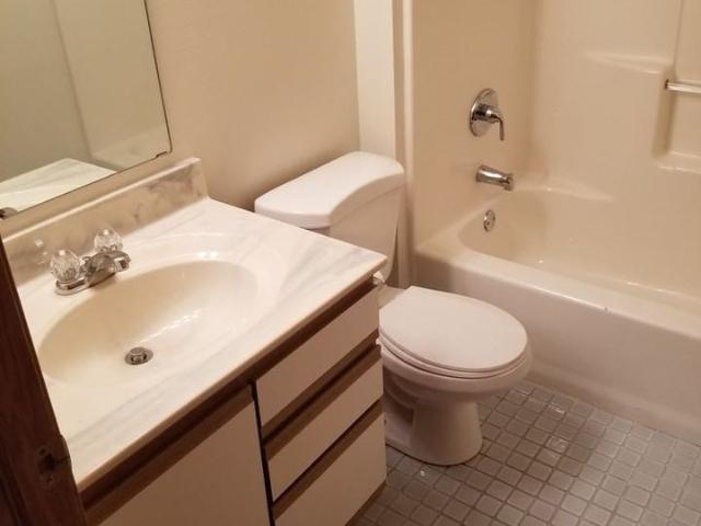 Pine Ridge Apartments 2 Bedroom Apartment for Rent at 5321 Westport Rd, Madison, WI 53704