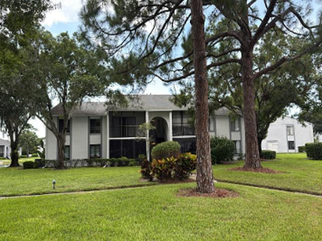 Pine Ridge Cir W Apt A2