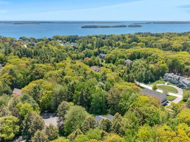 Pine Ridge Rd, Cumberland, Home For Sale