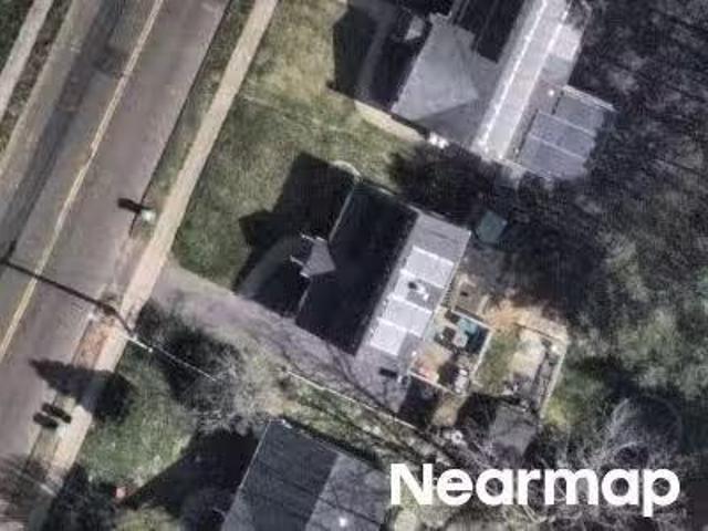 Pine Rock Ave