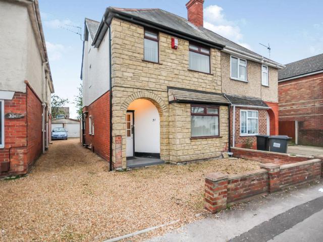 Pine Road, Bournemouth BH9, 4 bed property to rent, £2,250 pcm | PrimeLocation