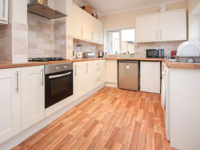 Pine Road, Bournemouth BH9 4 bed property to rent £2,250 pcm £519 pw