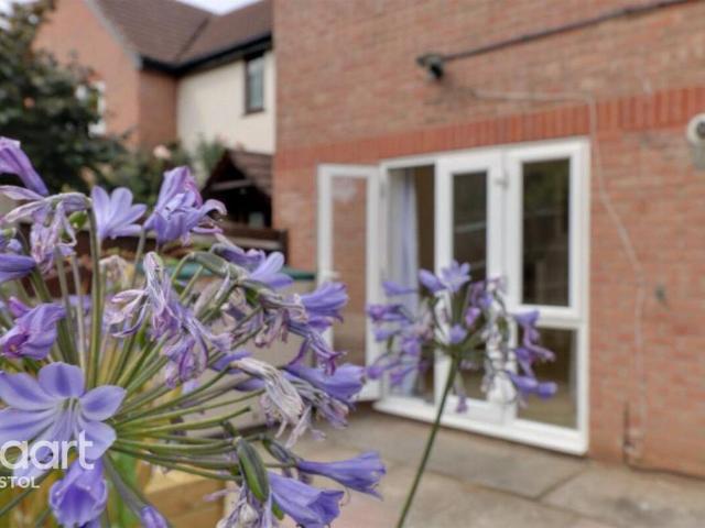 Pine Road, Bristol 2 bed end of terrace house to rent £1,395 pcm £322 pw