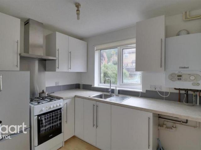 Pine Road, Bristol 2 bed end of terrace house to rent £1,395 pcm £322 pw