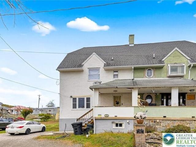 Pine St, New Philadelphia, Home For Sale