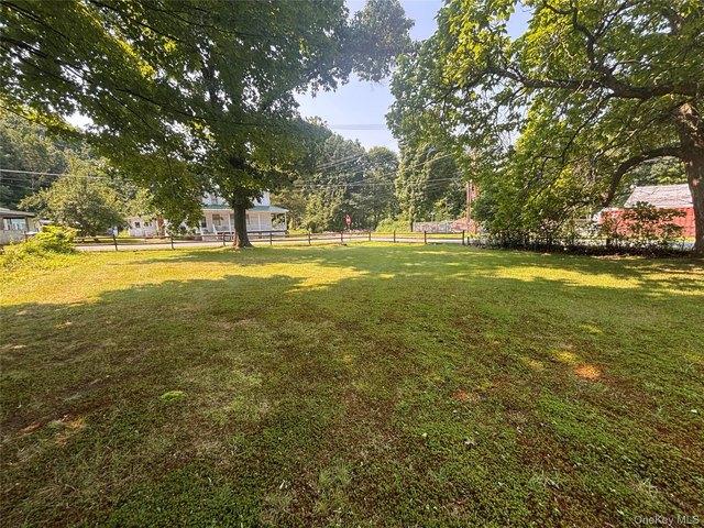 Pine St, Ellenville, NY 12428