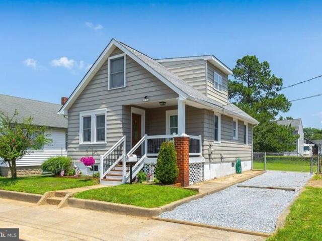 Pine St, Gibbstown, Home For Sale
