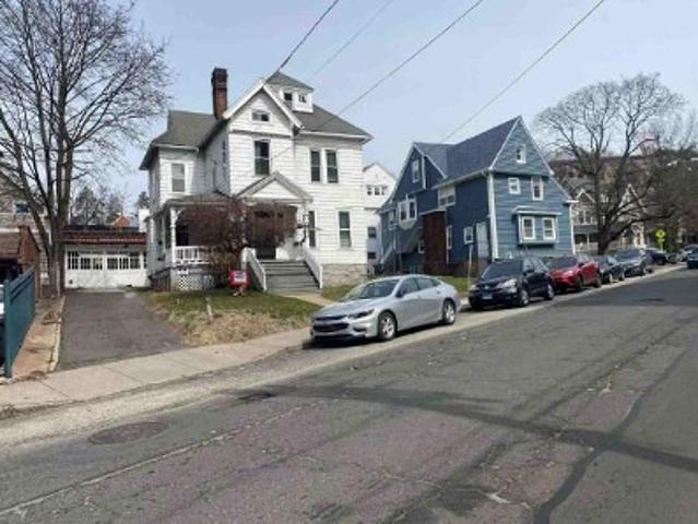 Pine St