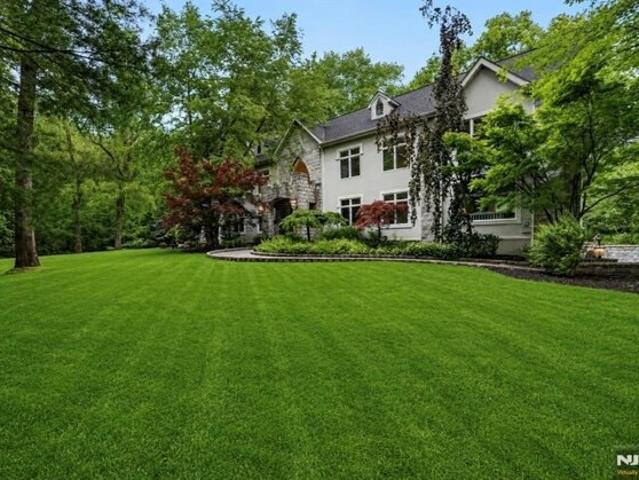 Pine Tree Dr, Saddle River, Home For Sale