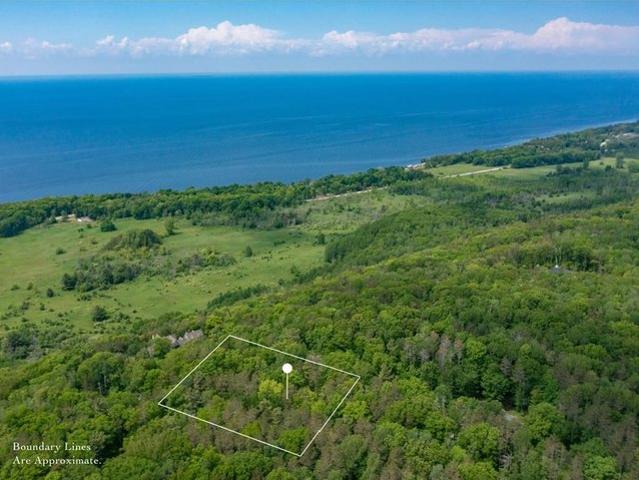Pine Tree Rd, Sturgeon Bay, WI 54235