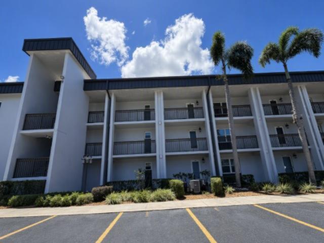 Pine Valley Dr Apt 205