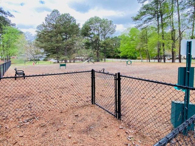 Pine Winds 1 Bedroom Apartment for Rent at 1301 Pinewinds Dr, Raleigh, NC 27603
