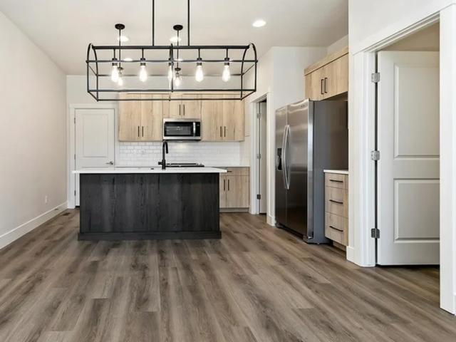 Pine 43 3 Bedroom Apartment for Rent at N Meadowglen Ave, Meridian, ID 83642 Northeast Meridian