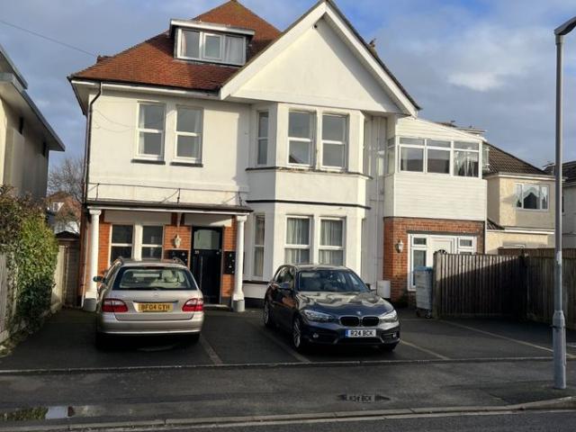 Pinecliffe Avenue, Bournemouth BH6, 2 bed flat to rent, £1,000 pcm | PrimeLocation
