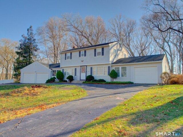 Pinecrest Rd, North Stonington, Home For Sale