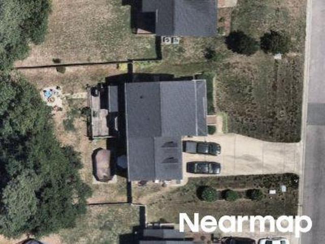 Pinecroft Dr
