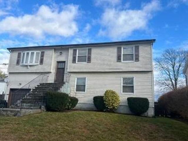 Pinebrook Ct