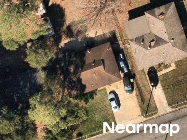 Pinebrook Dr