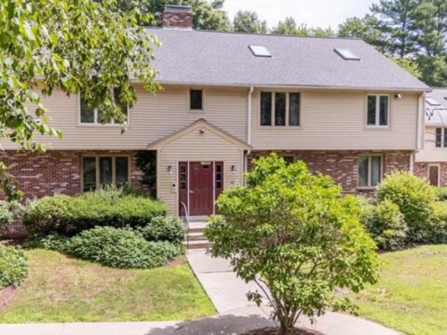 Pinebrook Ln Apt,easton, Condo For Sale