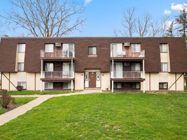 Pinegrove Apartments 2 Bedroom Apartment for Rent at 129 David Dr, Elyria, OH 44035