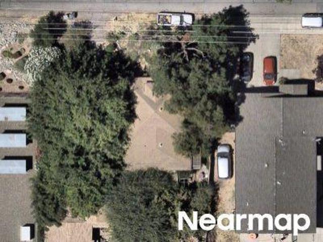Pinedale Ave