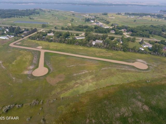 Pinehurst Ct Lot 11, Devils Lake, ND 58301