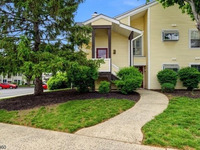 Pinehurst Ct Unit,union Twp, Condo For Sale