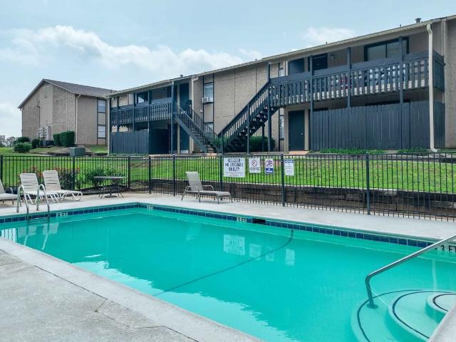 Pinehurst Apartments 1 Bedroom Apartment for Rent at 3401 E Marshall Ave, Longview, TX 75601