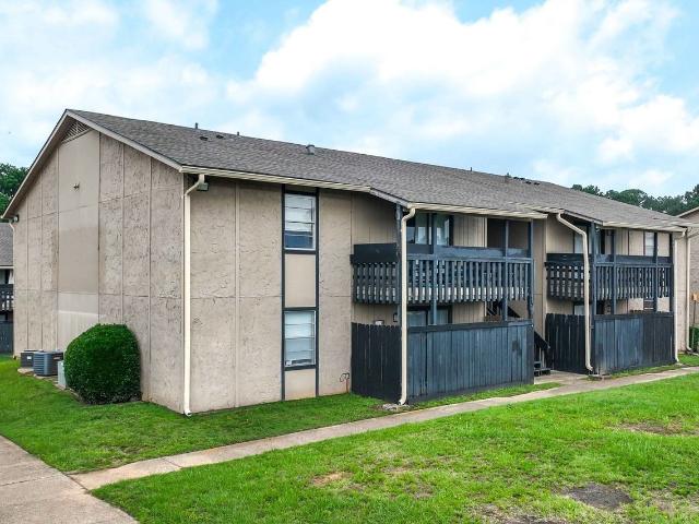 Pinehurst Apartments 1 Bedroom Apartment for Rent at 3401 E Marshall Ave, Longview, TX 75601