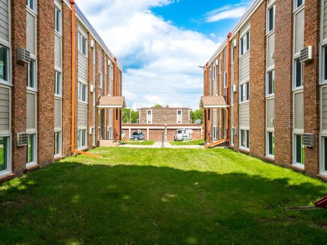 Pinehurst Apartments 2 Bedroom Apartment for Rent at 1799 Cedar Ave, White Bear Lake, MN 55110 White Bear Lake