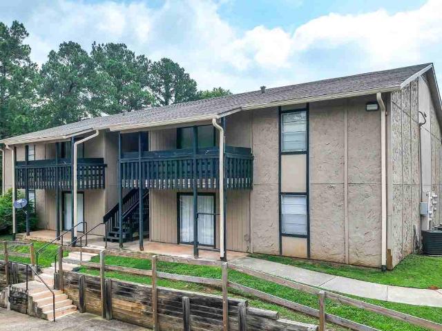 Pinehurst Apartments 2 Bedroom Apartment for Rent at 3401 E Marshall Ave, Longview, TX 75601