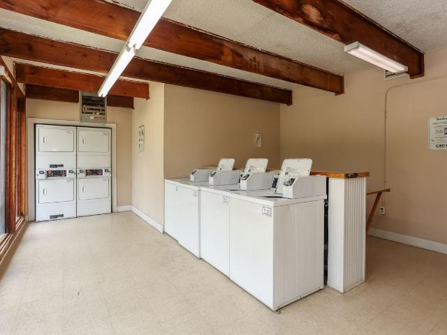 Pinehurst Apartments 3 Bedroom Apartment for Rent at 3401 E Marshall Ave, Longview, TX 75601