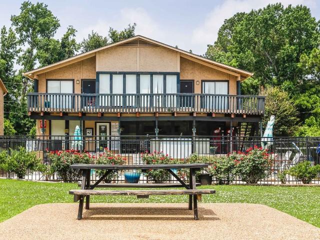 Pinehurst Apartments 3 Bedroom Apartment for Rent at 3401 E Marshall Ave, Longview, TX 75601