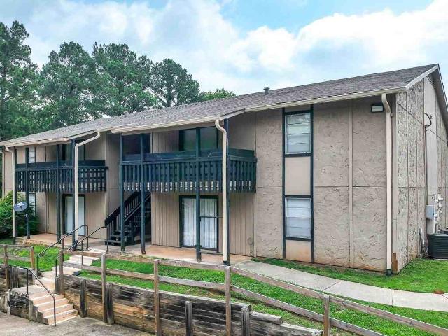 Pinehurst Apartments 3 Bedroom Apartment for Rent at 3401 E Marshall Ave, Longview, TX 75601