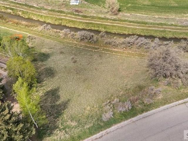 Pinehurst Dr, Idaho Falls, ID 83404